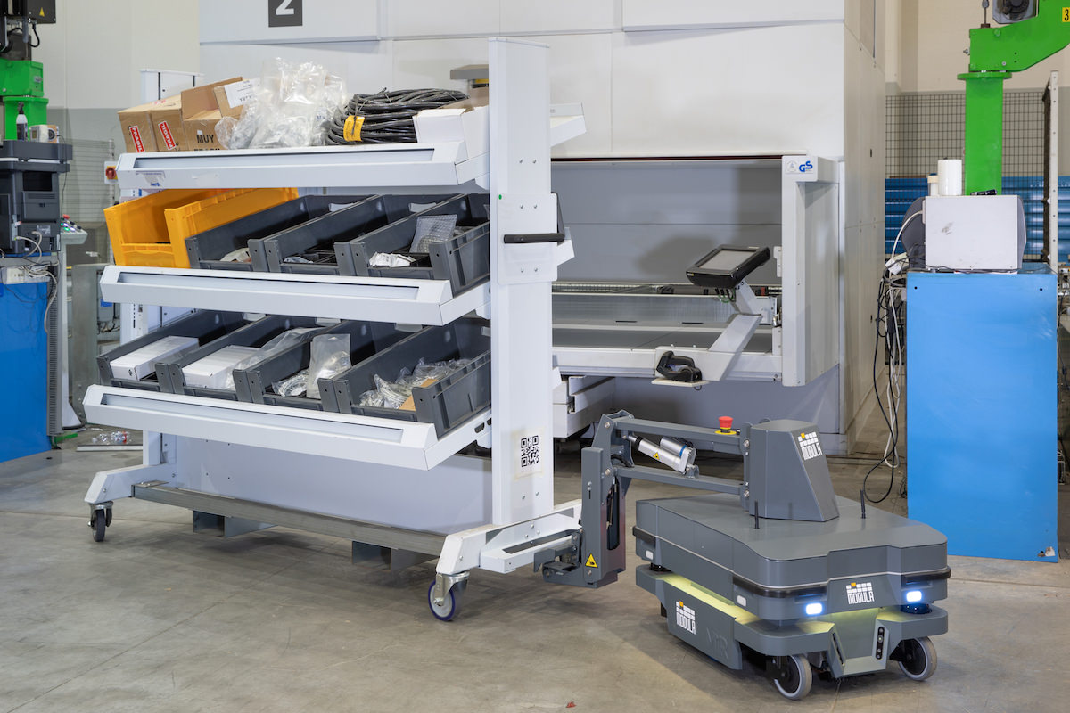 Autonomous Mobile Robots (AMR): How they work and how they can become part of a warehouse | Modula