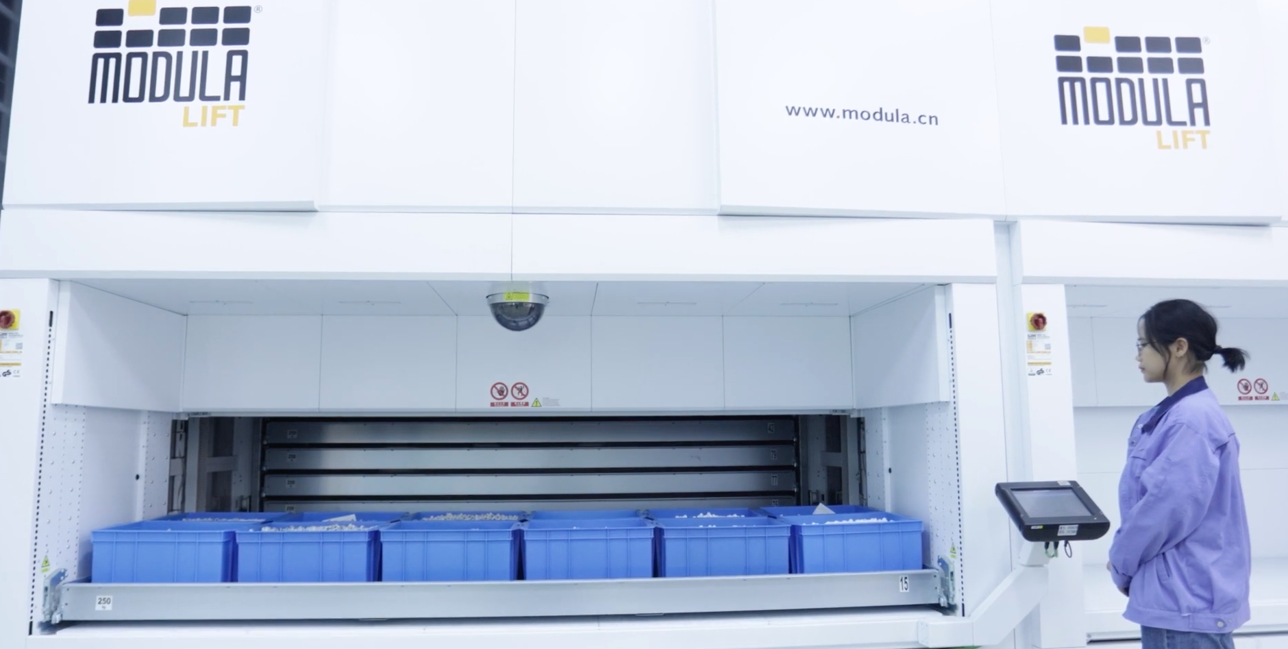 Modula warehouse management system for the electronic and software industry