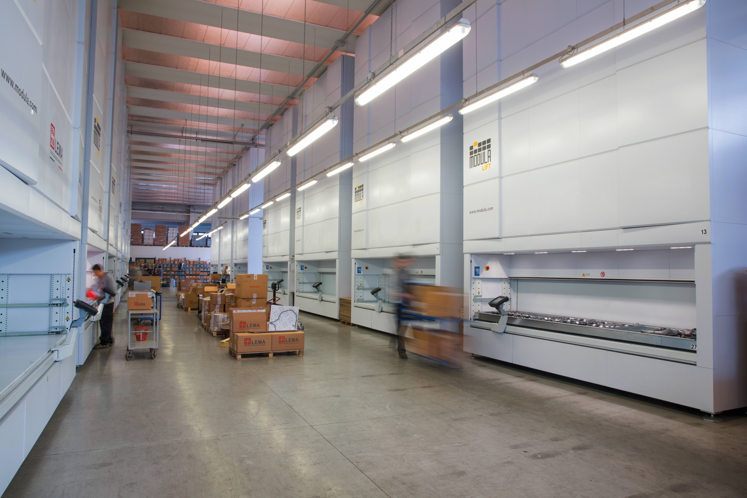 Efficient Warehouse Management with Modula IoT | Modula Spa